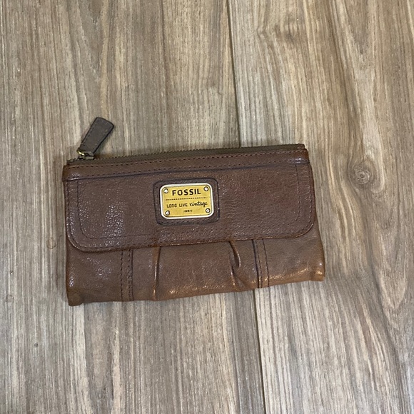 Fossil | Bags | Fossil Wallet | Poshmark